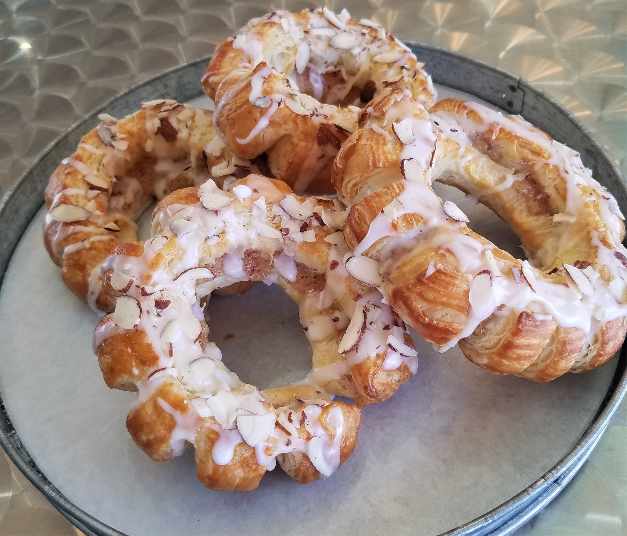 Caken' Me Crazy Custom Cakes and Desserts | Caken' Me Crazy